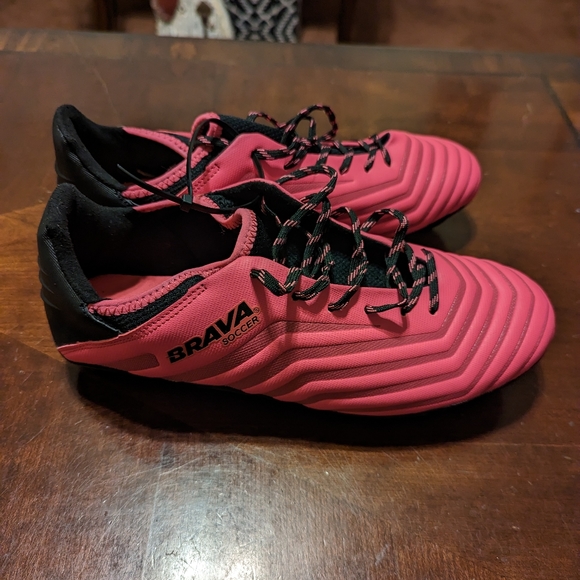 Brava | Shoes | Brava Womens Uproar Soccer Cleats | Poshmark